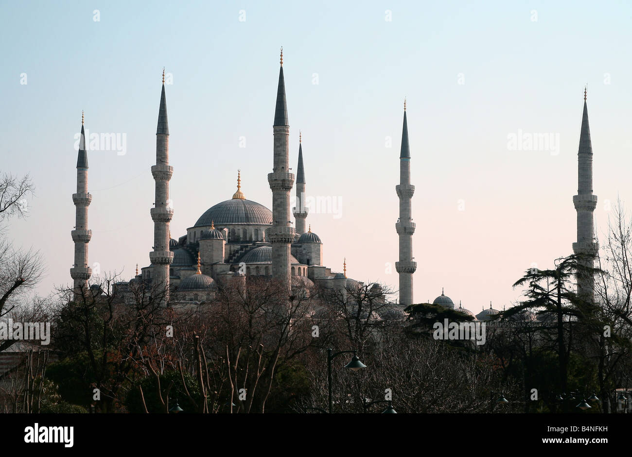 Sultan ahmed mosque blue mosque prayer hi-res stock photography and ...