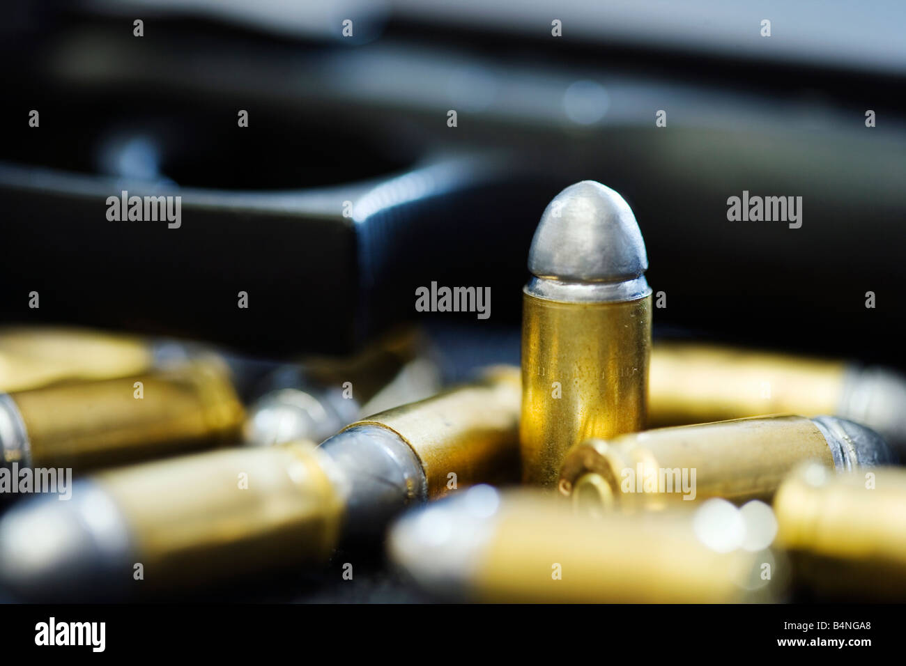 Close up of Beretta 92F handgun with 9mm ammunition Stock Photo - Alamy