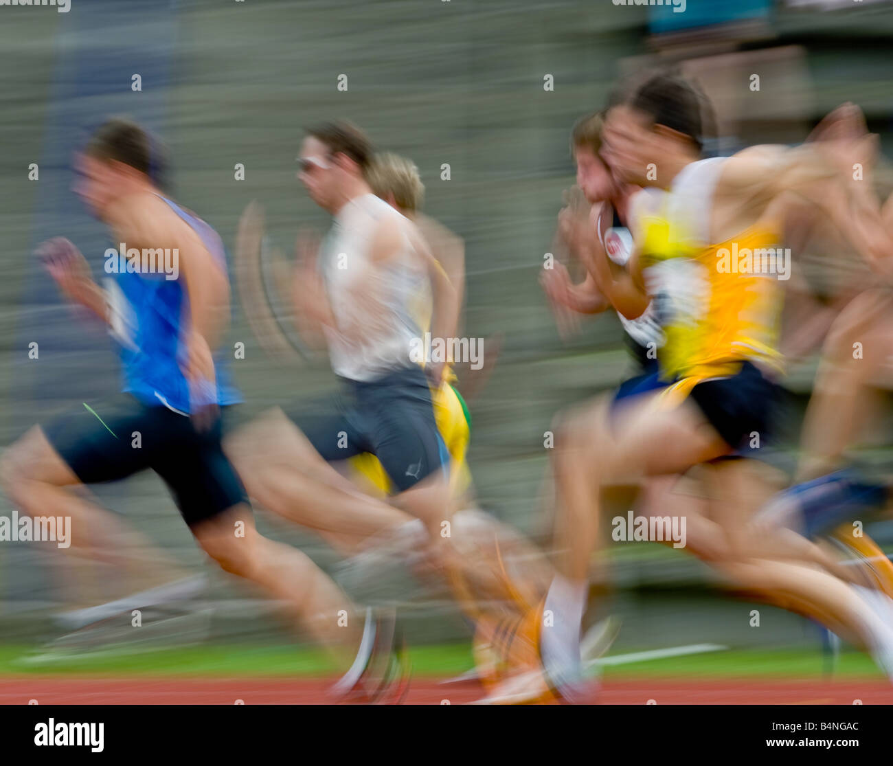 100m laufbahn hi-res stock photography and images - Alamy