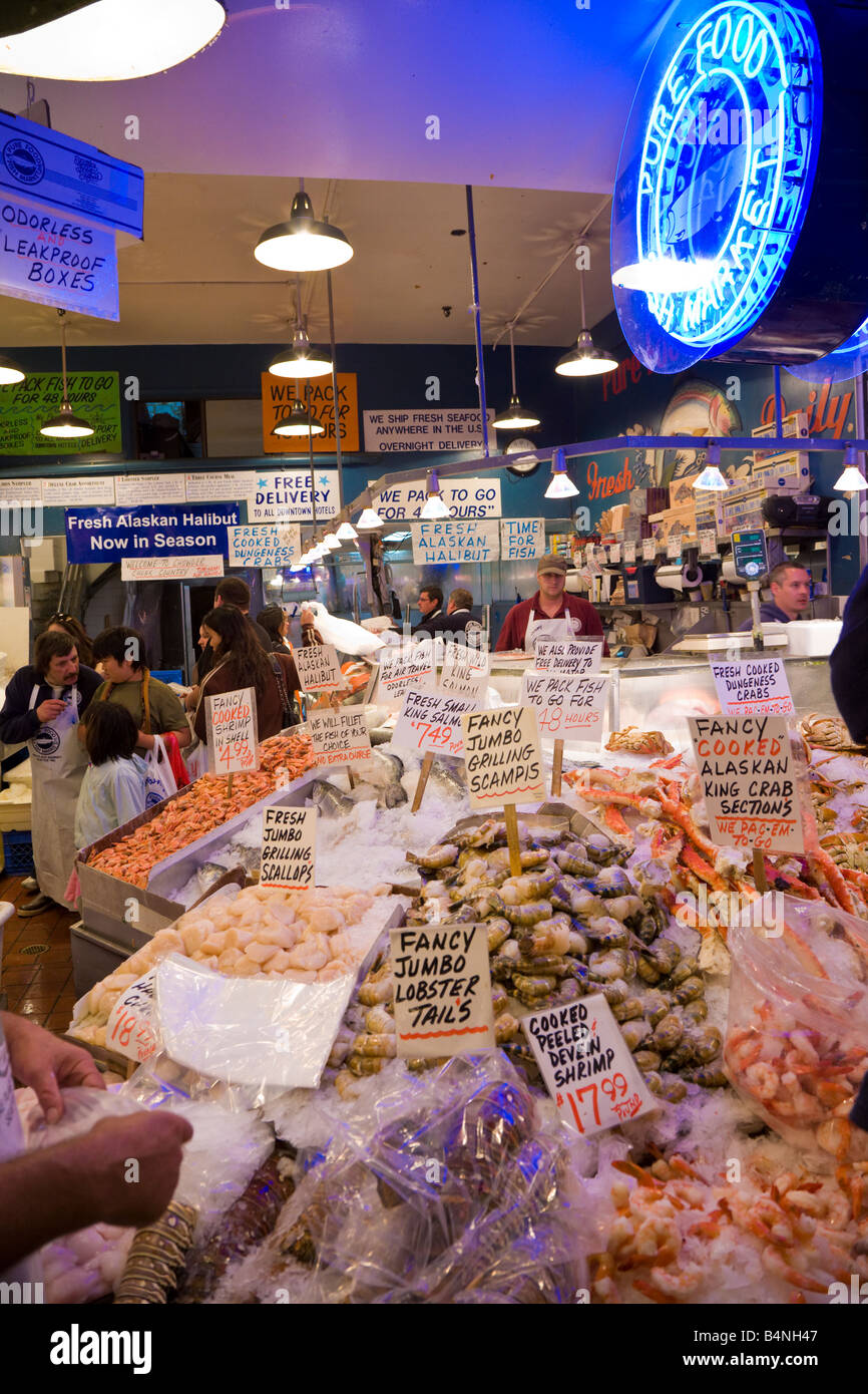 Fish market in Pike Place Market in downtown Seattle Washington Stock ...