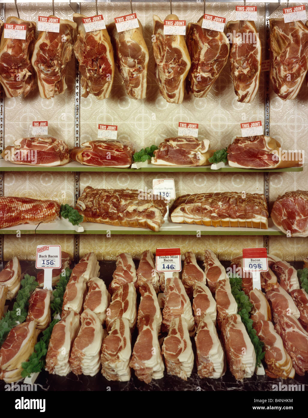 Meat on display in a traditional English butcher's shop Stock Photo - Alamy