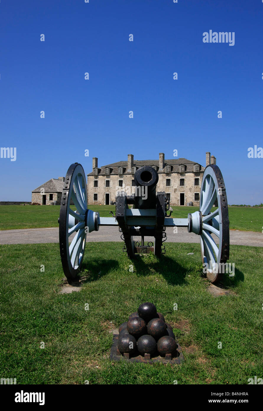 French Castle Quarters at Old Fort Niagara hi-res Stock Photo - Alamy