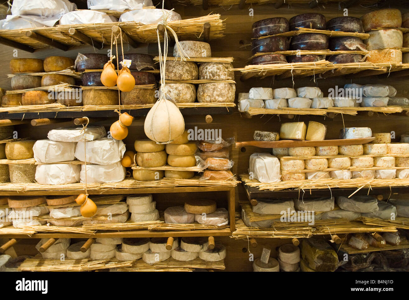 "La Fromagerie" cheese shop, Marylebone, London Stock Photo - Alamy