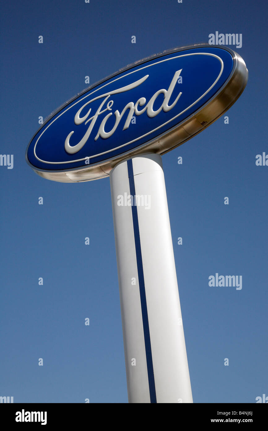Ford signs hi-res stock photography and images - Alamy