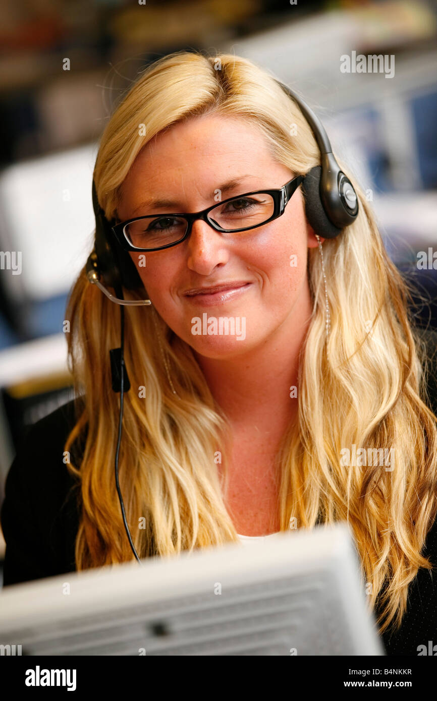 Telephone operator hi-res stock photography and images - Alamy