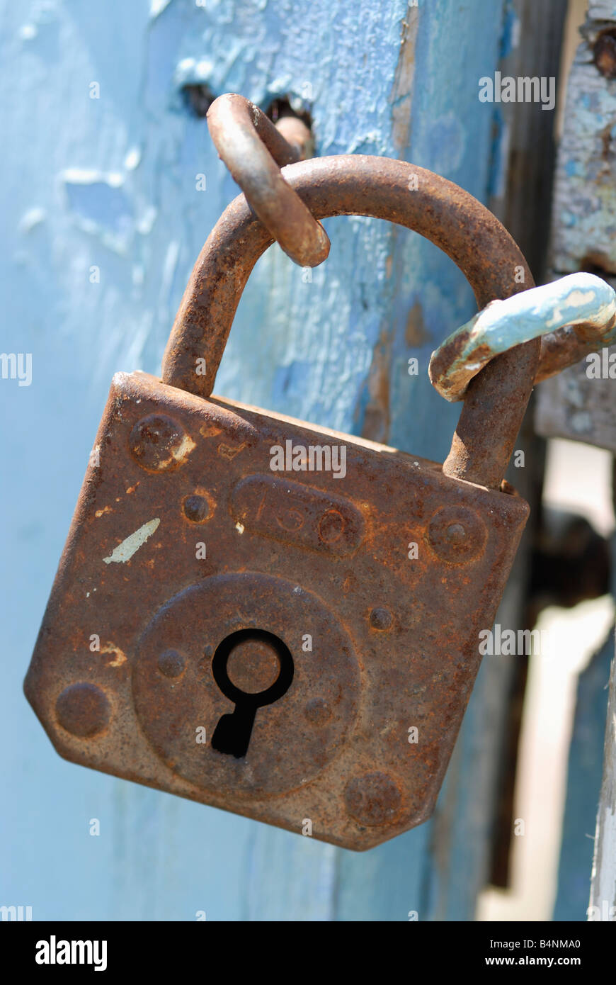 old rusty padlock Stock Photo - Alamy