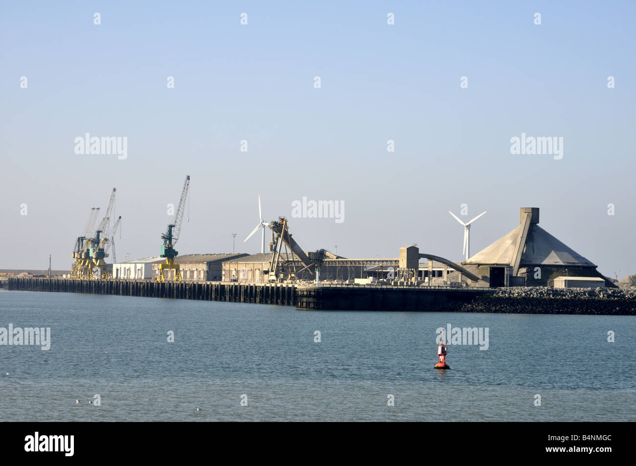 Calais port terminal hi-res stock photography and images - Alamy