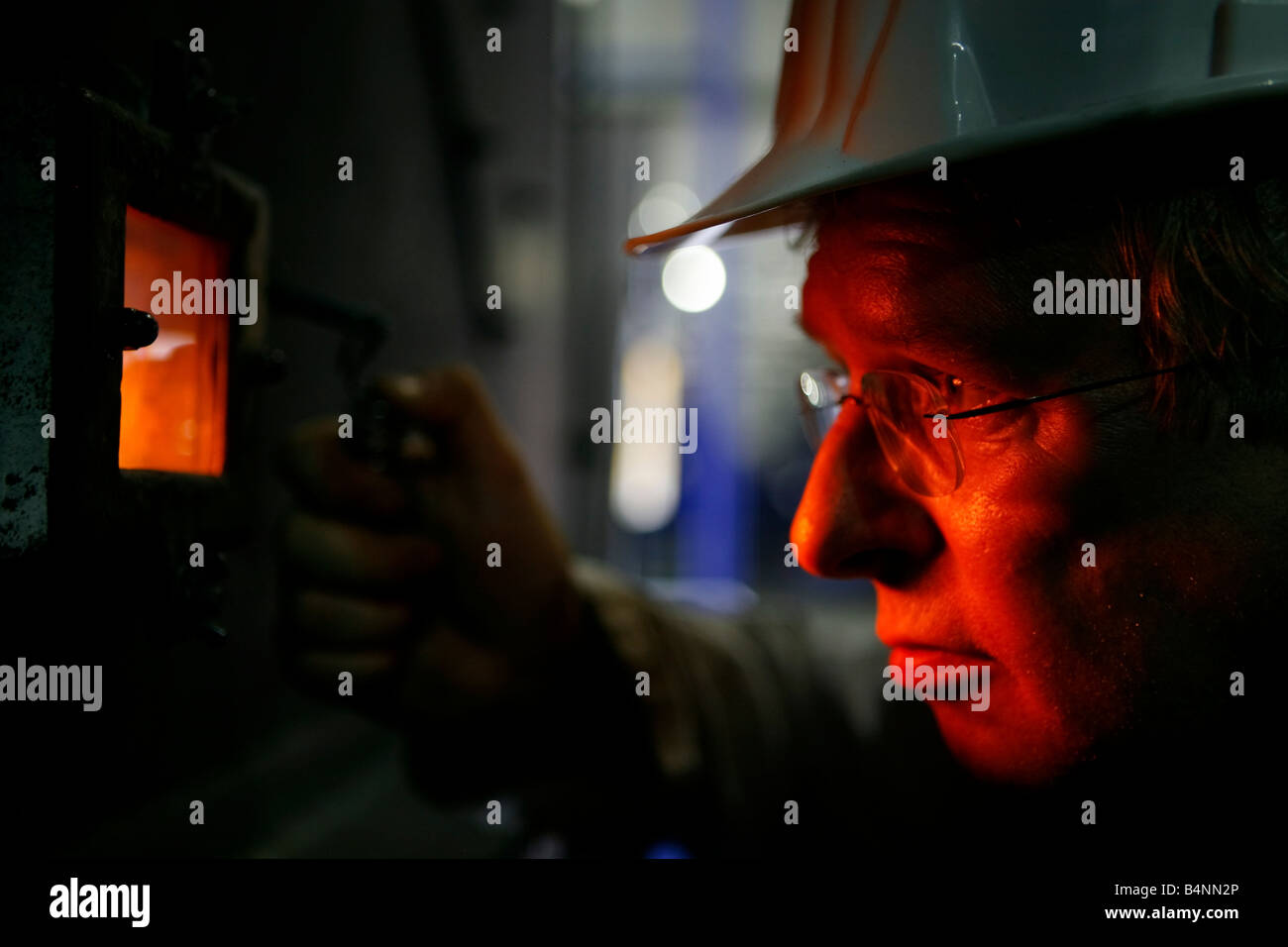 Viewing window of furnace hi-res stock photography and images - Alamy