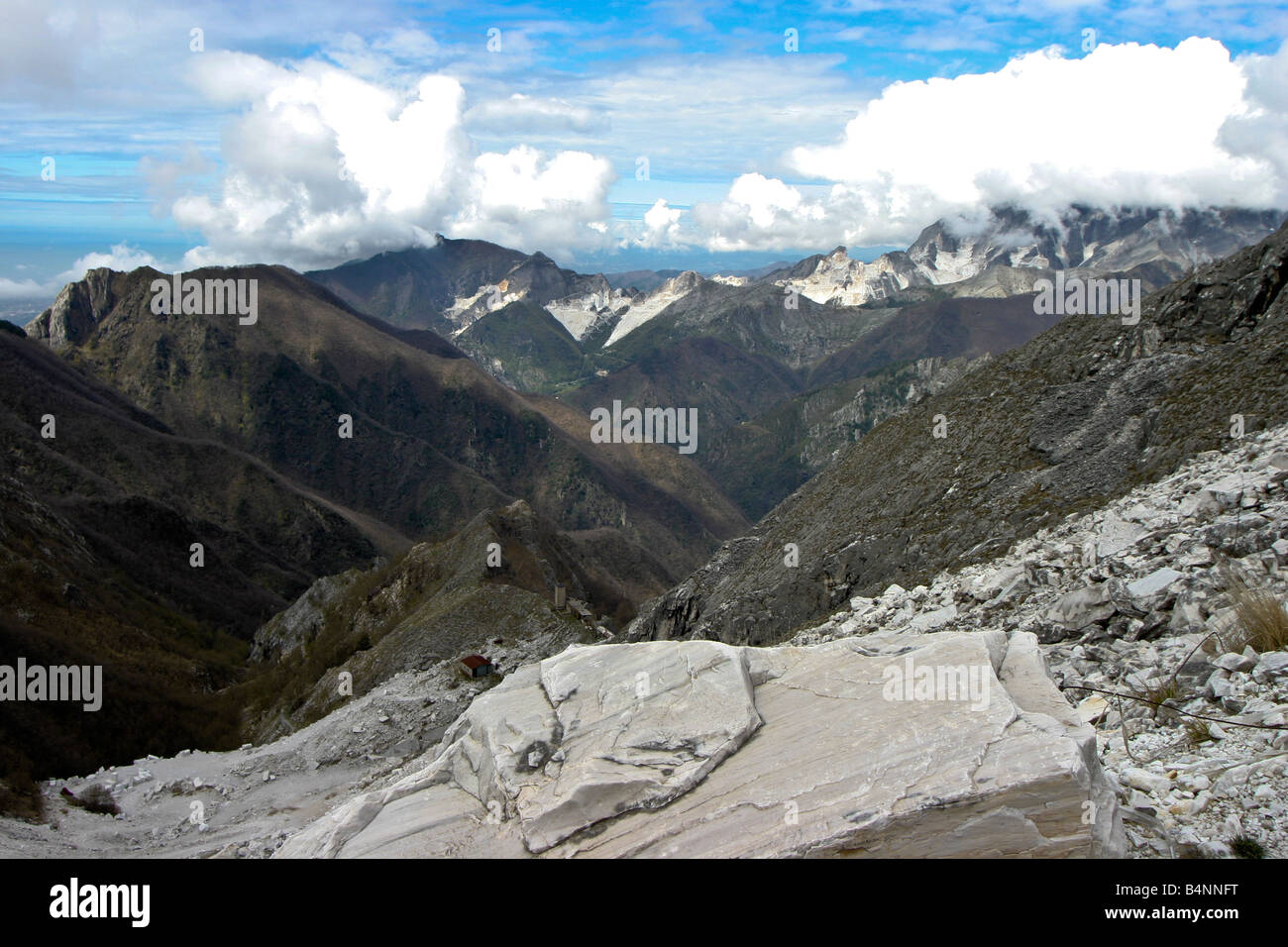 The marble quarries of the Apuan Alps,Tuscany, Italy Stock Photo - Alamy
