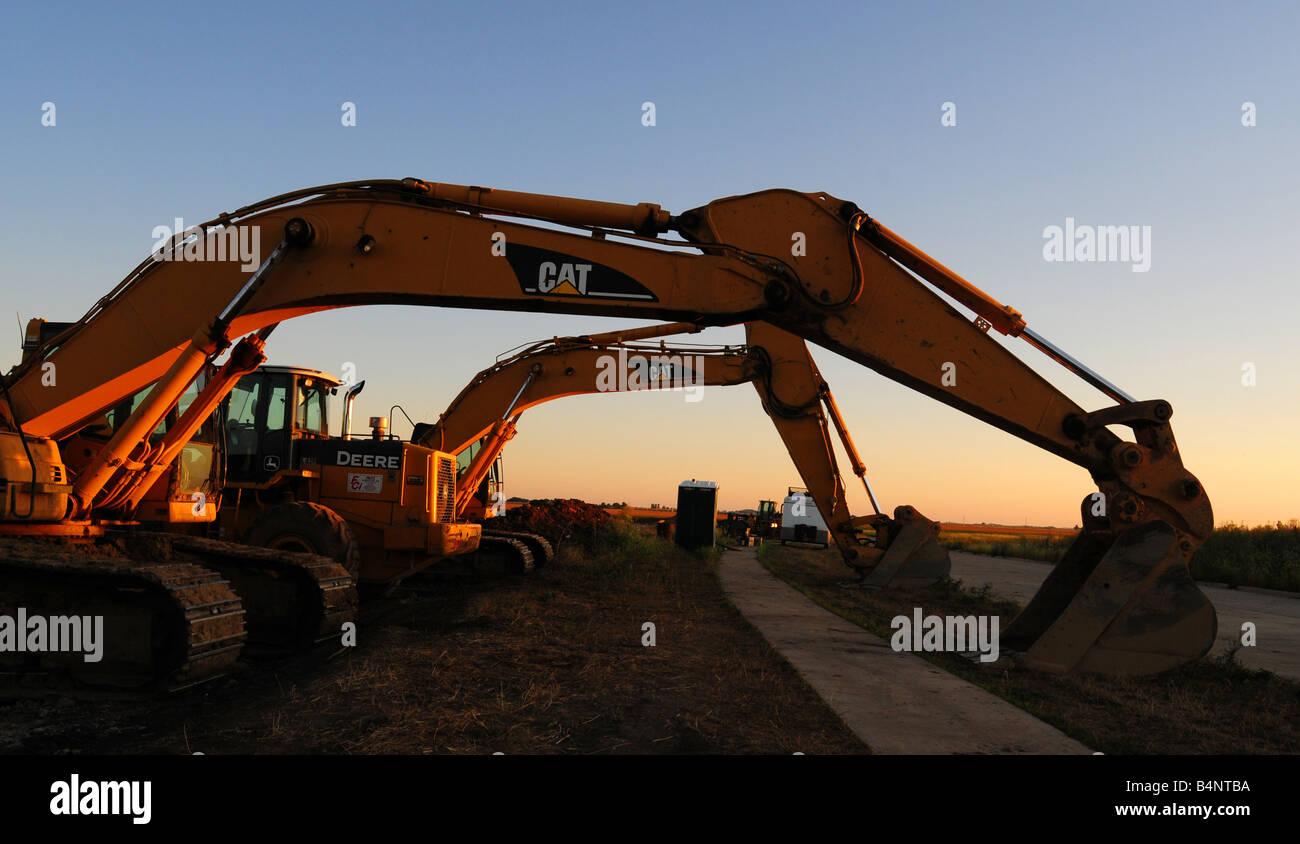 Caterpillar Excavator Stock Photos & Caterpillar Excavator Stock Images ...