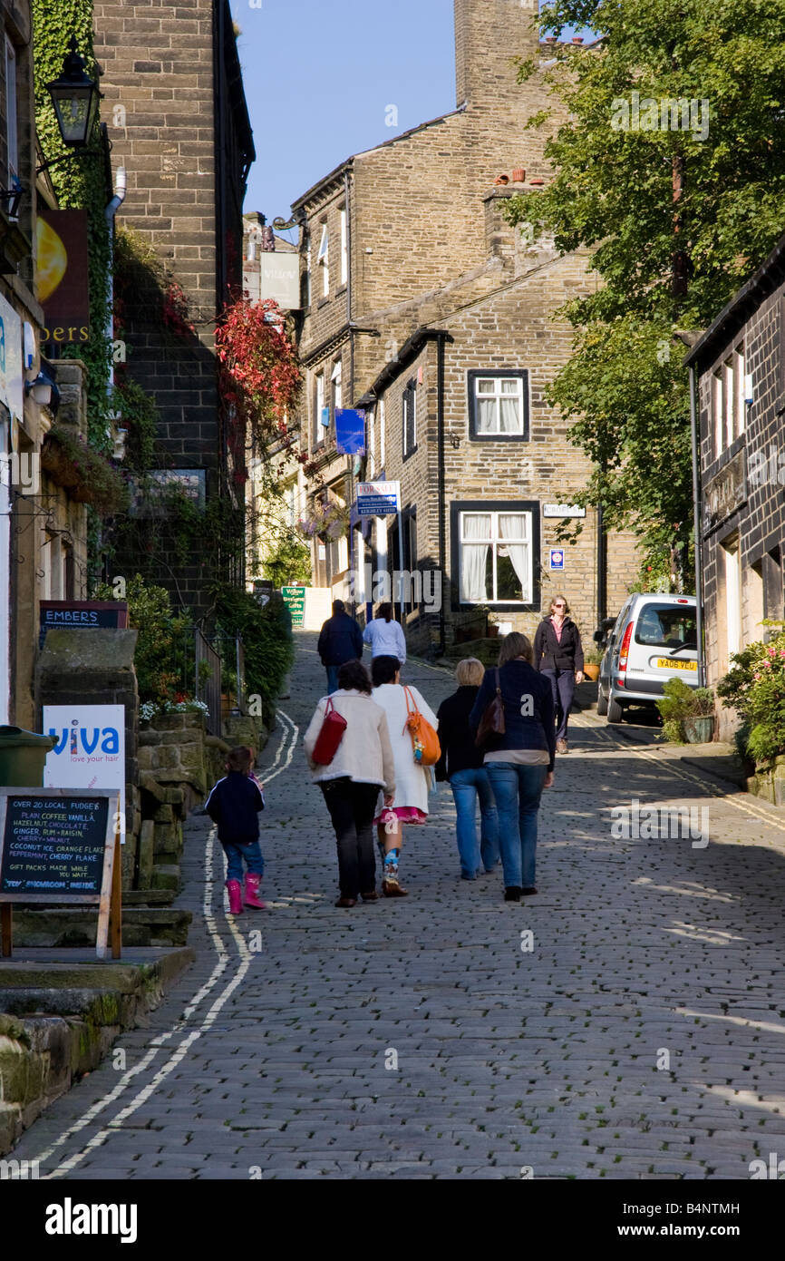 Haworth, Howarth cobbled main street West Yorkshire UK Stock Photo - Alamy