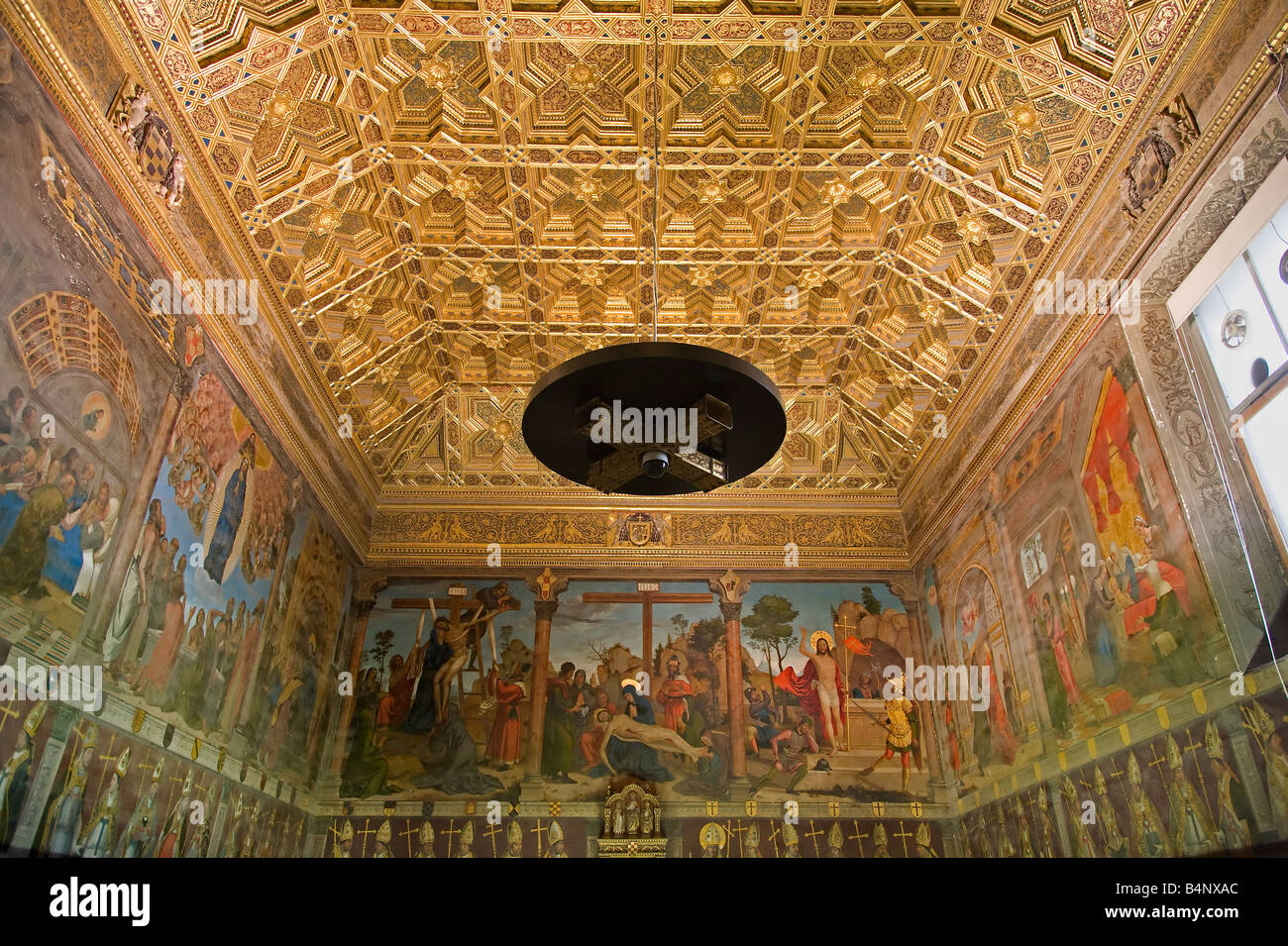 Toledo Cathedral, Spain- interior 7, side chapel Stock Photo - Alamy