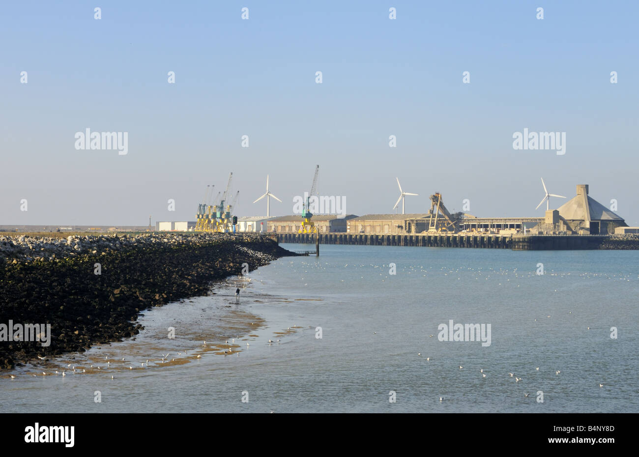 Calais port terminal hi-res stock photography and images - Alamy