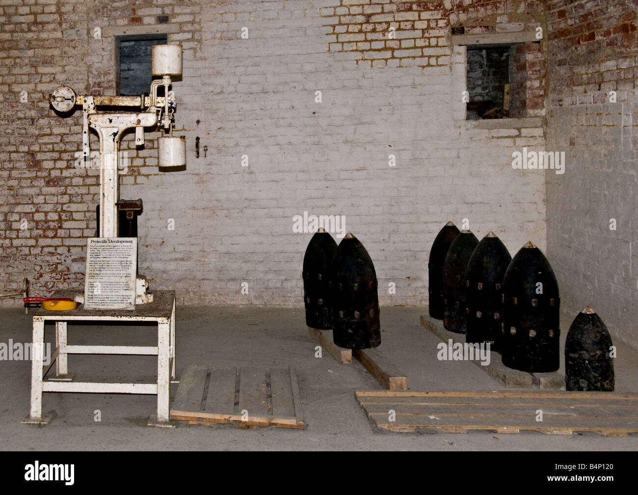 Artillery shells hi-res stock photography and images - Alamy