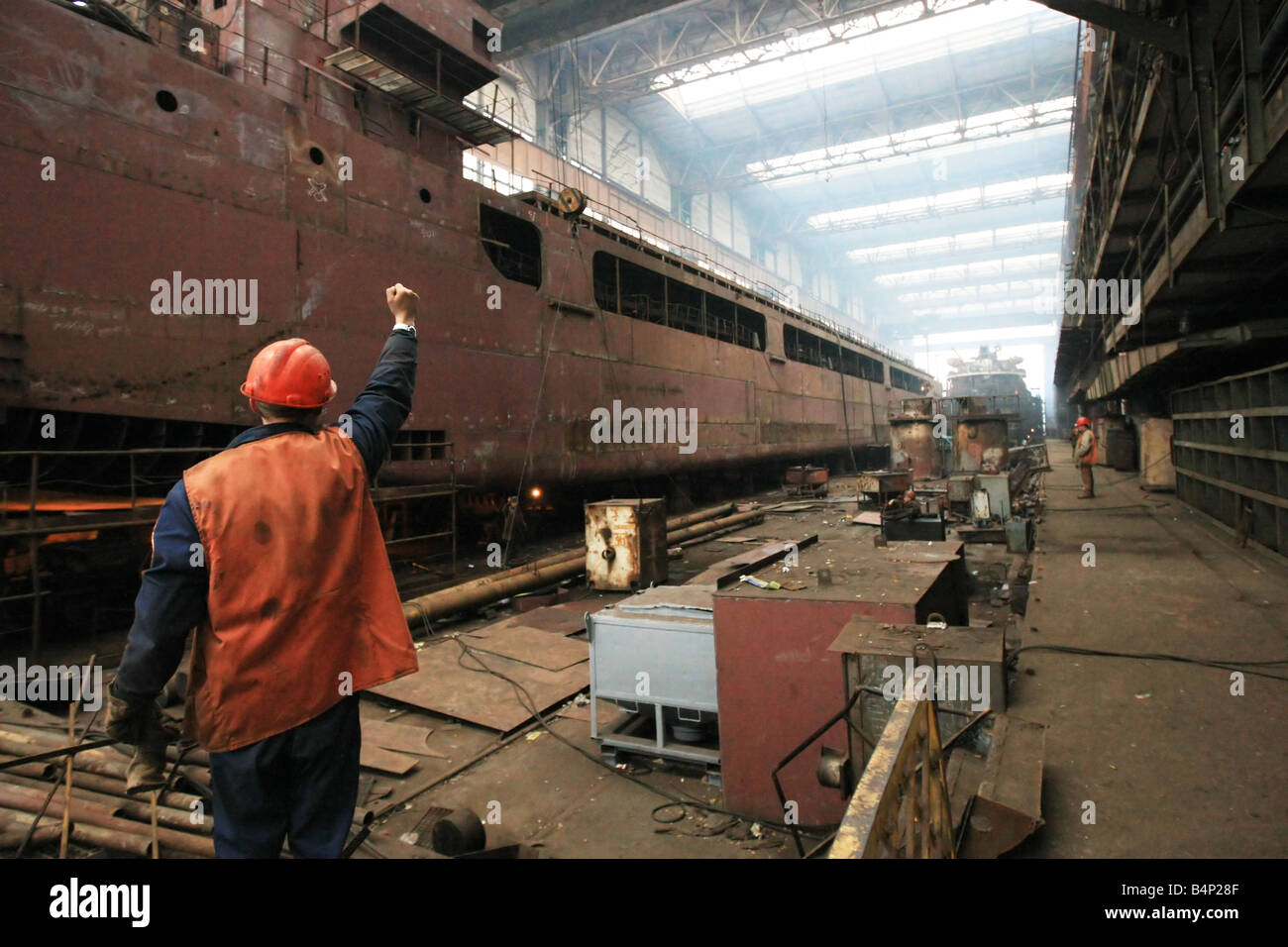 Repairing ship hi-res stock photography and images - Alamy