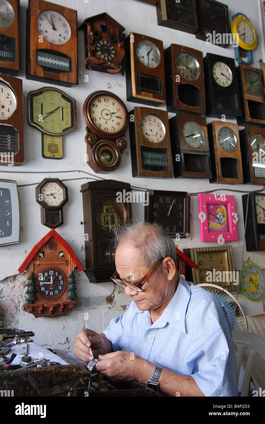 Repair clocks hi-res stock photography and images - Alamy