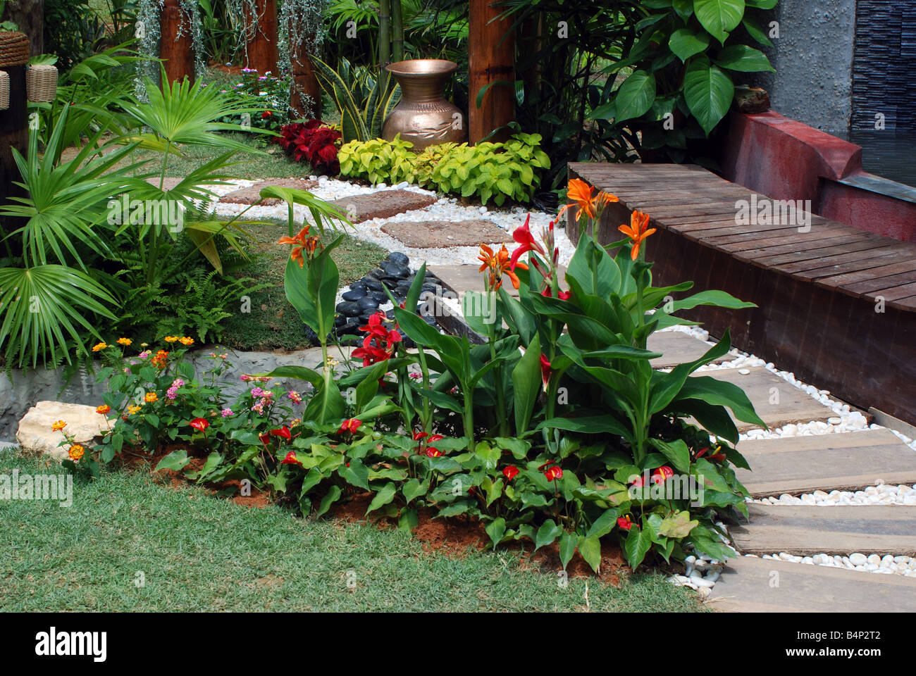 Gardening feature hi-res stock photography and images - Alamy