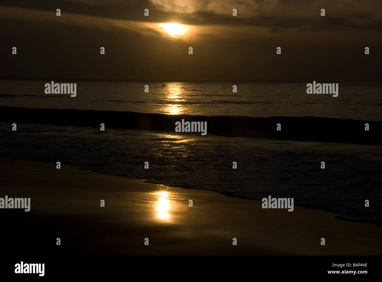 Sunrise over the South China Sea, Mui Ne, Vietnam Stock Photo - Alamy