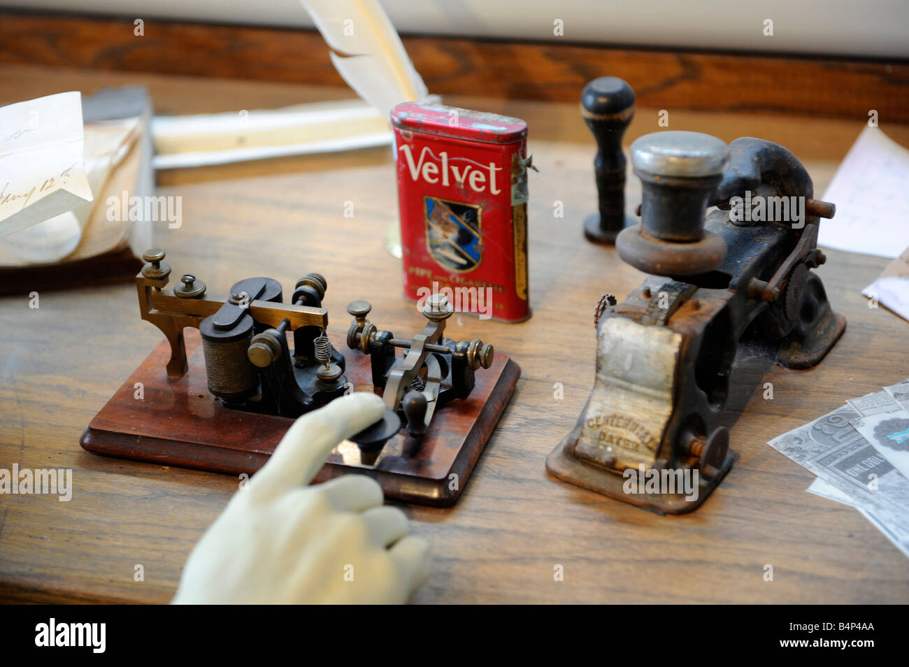 Telegraph machine hi-res stock photography and images - Alamy