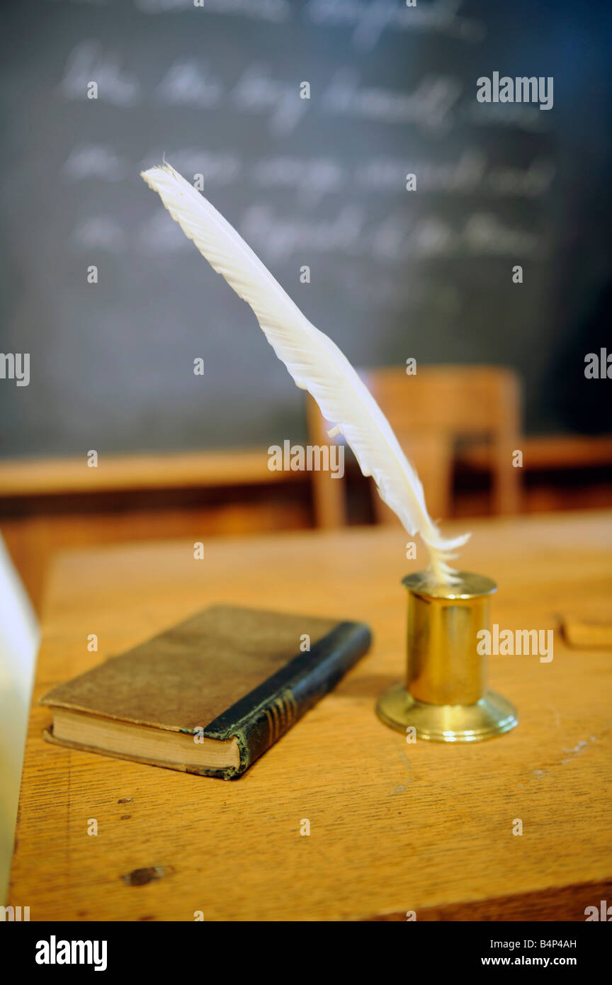 Ink well hi-res stock photography and images - Alamy