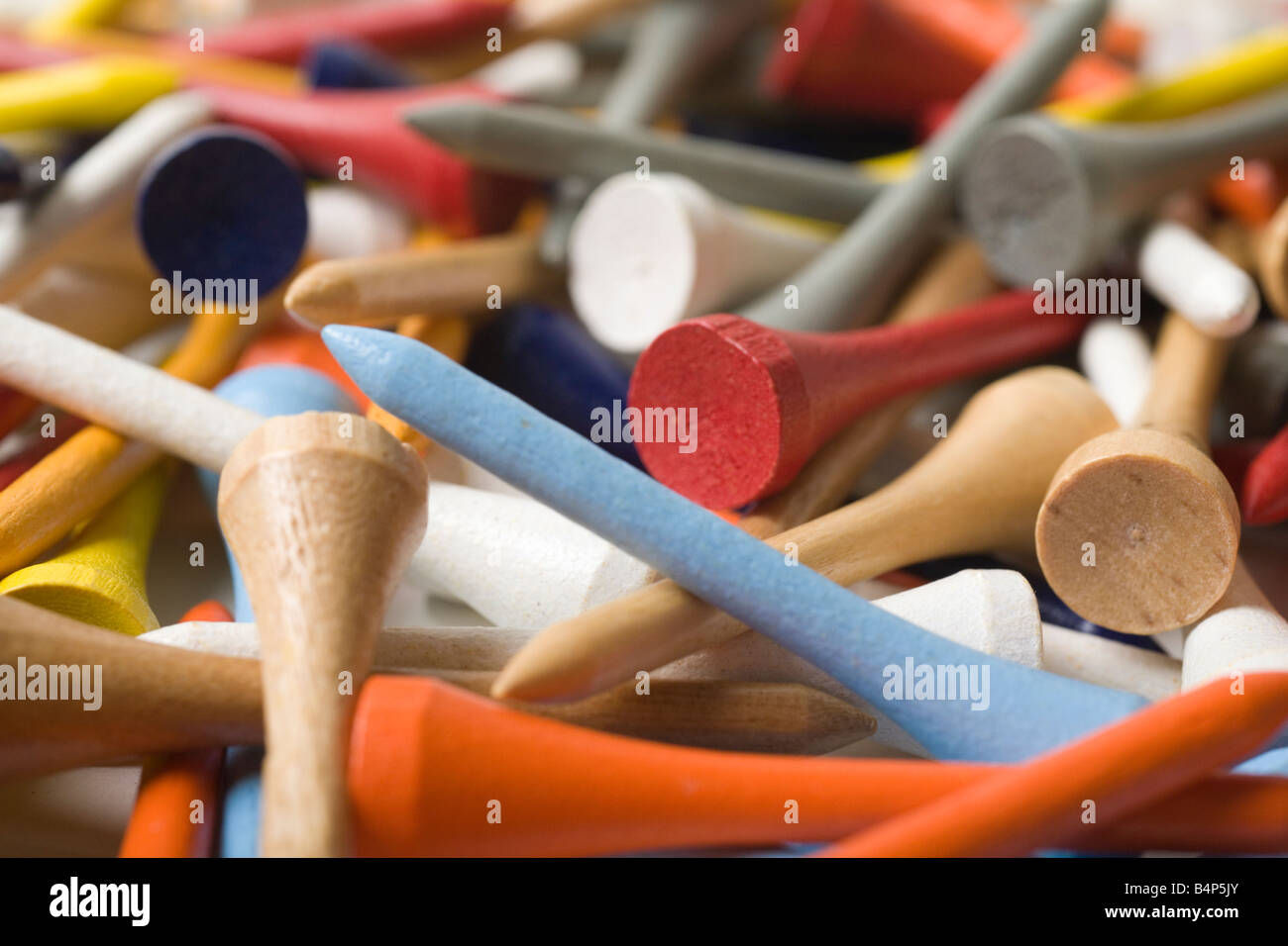 Tee pegs hi-res stock photography and images - Alamy