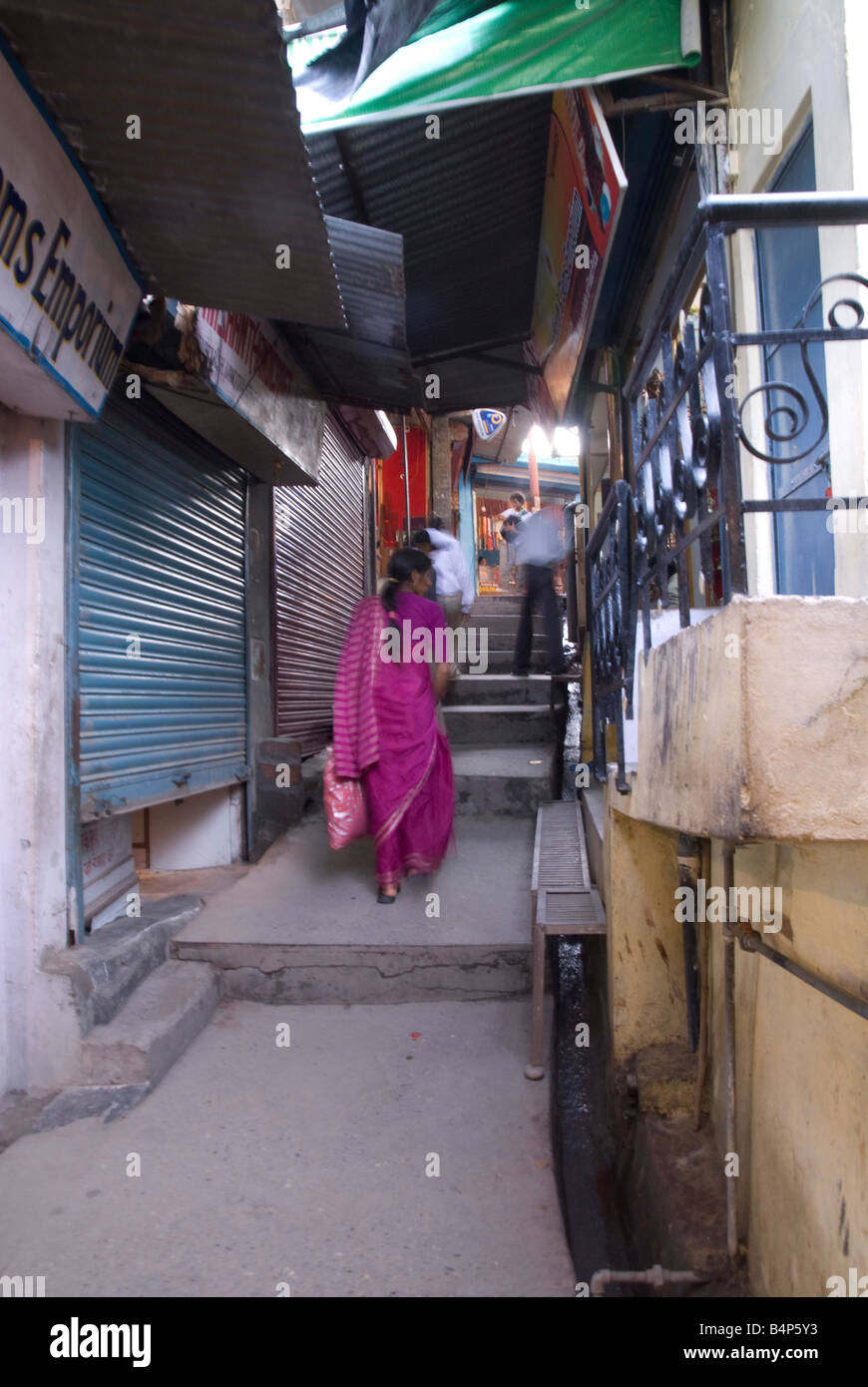 Rishikesh street hi-res stock photography and images - Alamy