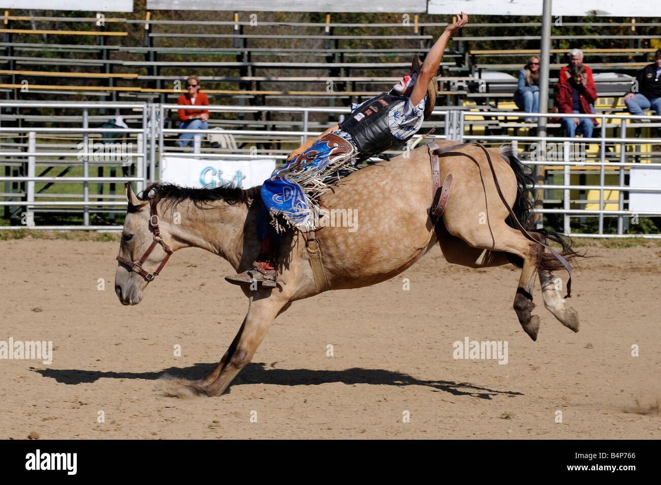 Youth saddle bronc riding hi-res stock photography and images - Alamy