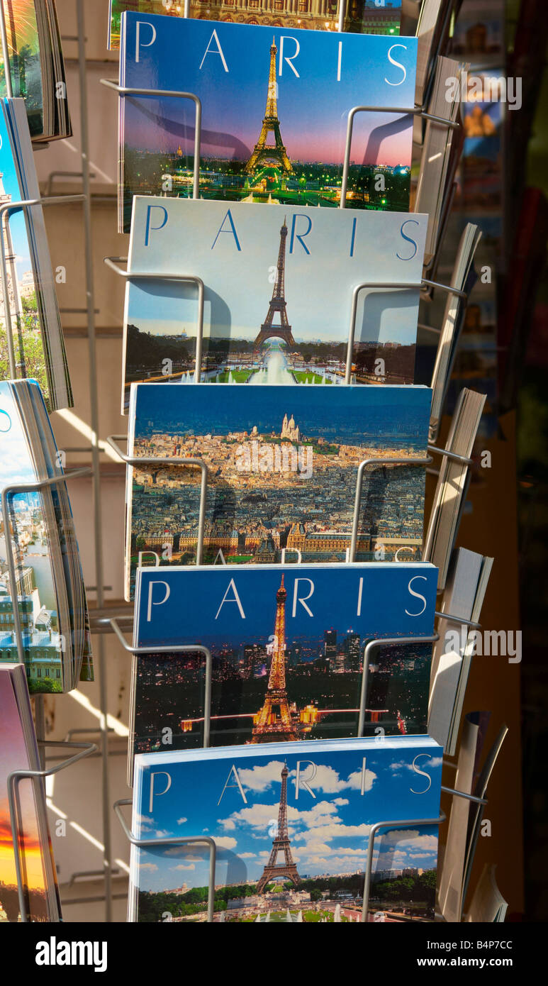 Postcards of paris hi-res stock photography and images - Alamy