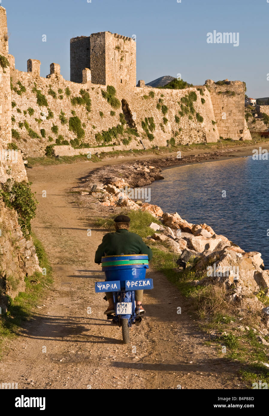 Methoni a greek castle by the sea hi-res stock photography and images ...