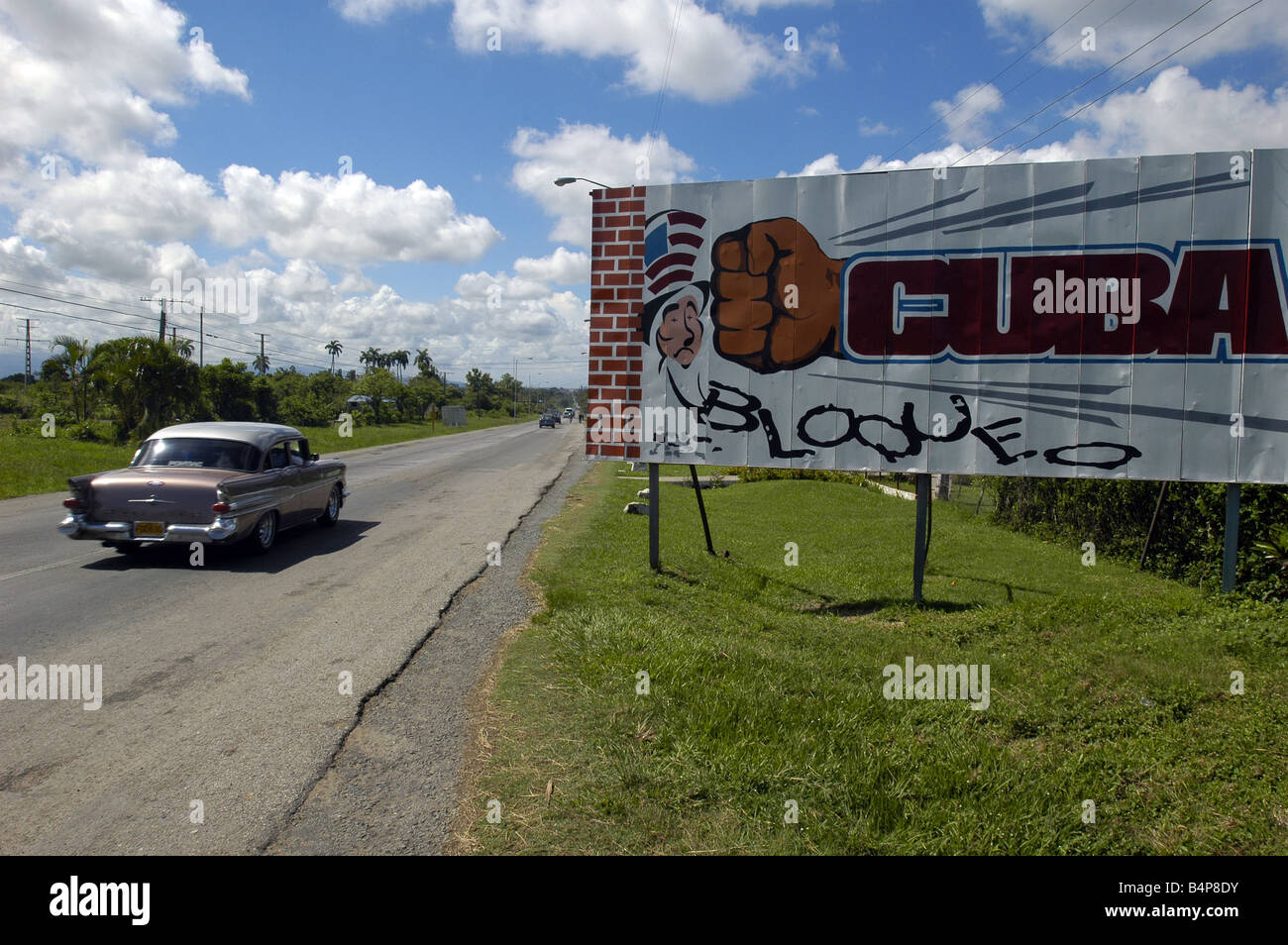 A road sign in Cuba - 2006 Stock Photo - Alamy