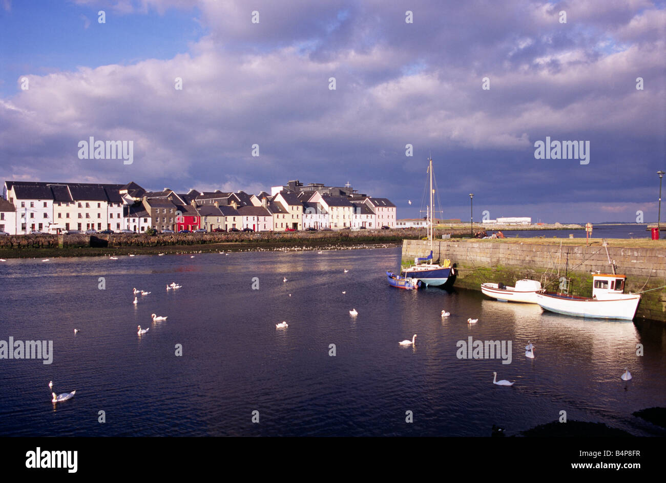 Corrib river quay hi-res stock photography and images - Alamy