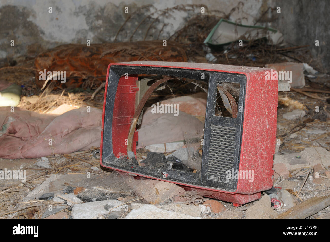 Old tv television set hi-res stock photography and images - Alamy