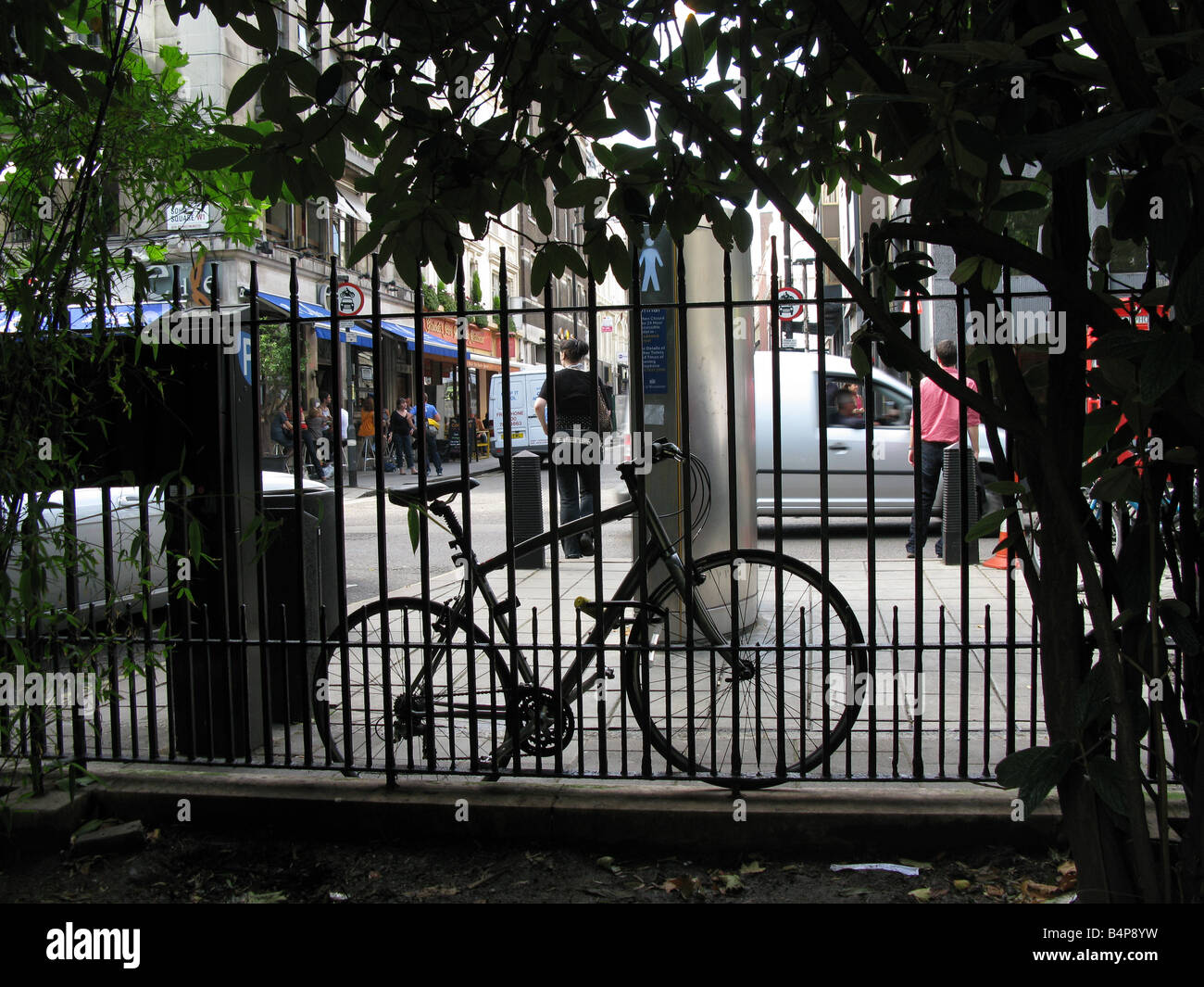 London Soho park bicycle Stock Photo - Alamy