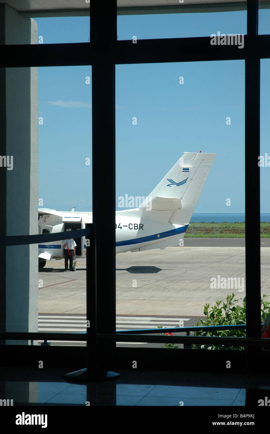 Small airport africa hi-res stock photography and images - Alamy