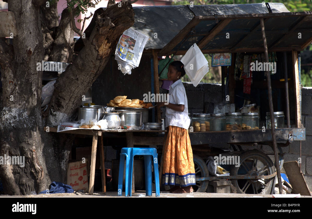 Indian street stall hi-res stock photography and images - Alamy