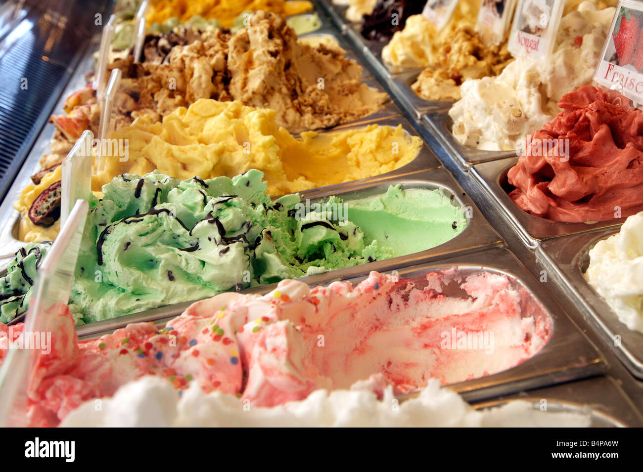 Tubs dairy hi-res stock photography and images - Alamy