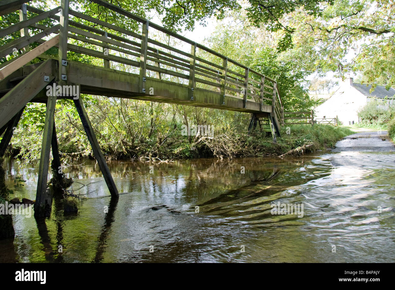 Footbridge footbridges hi-res stock photography and images - Alamy