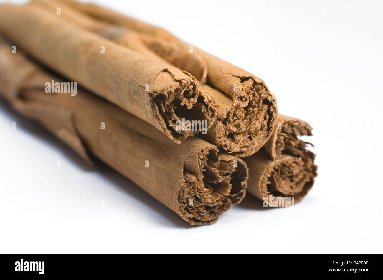 Cinnamon sticks spices hi-res stock photography and images - Alamy