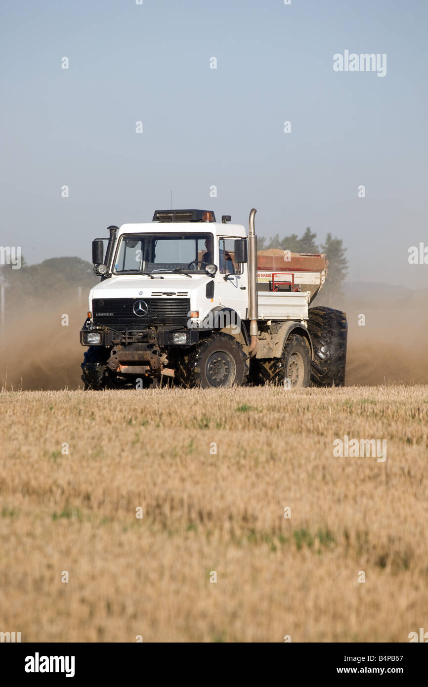 Spreading Lime On Agricultural Land Stock Photo - Alamy