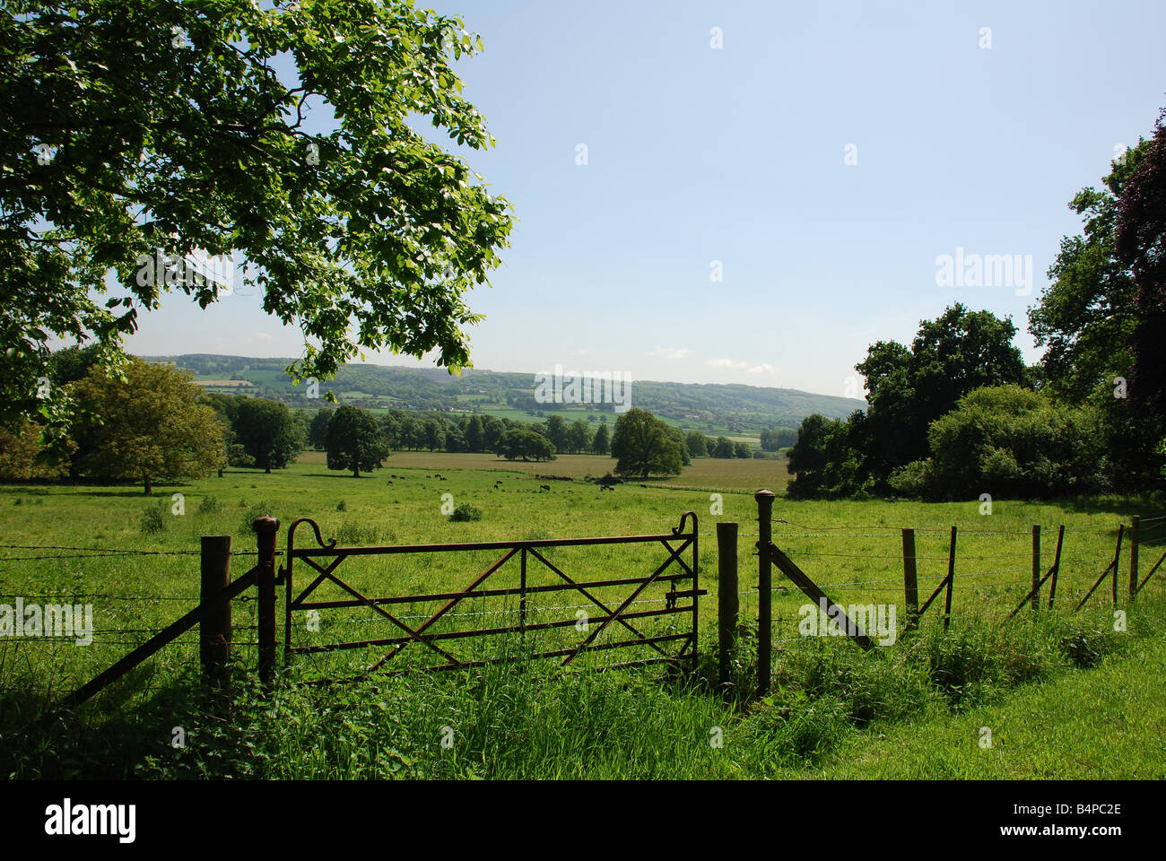 English countryside gate hi-res stock photography and images - Alamy