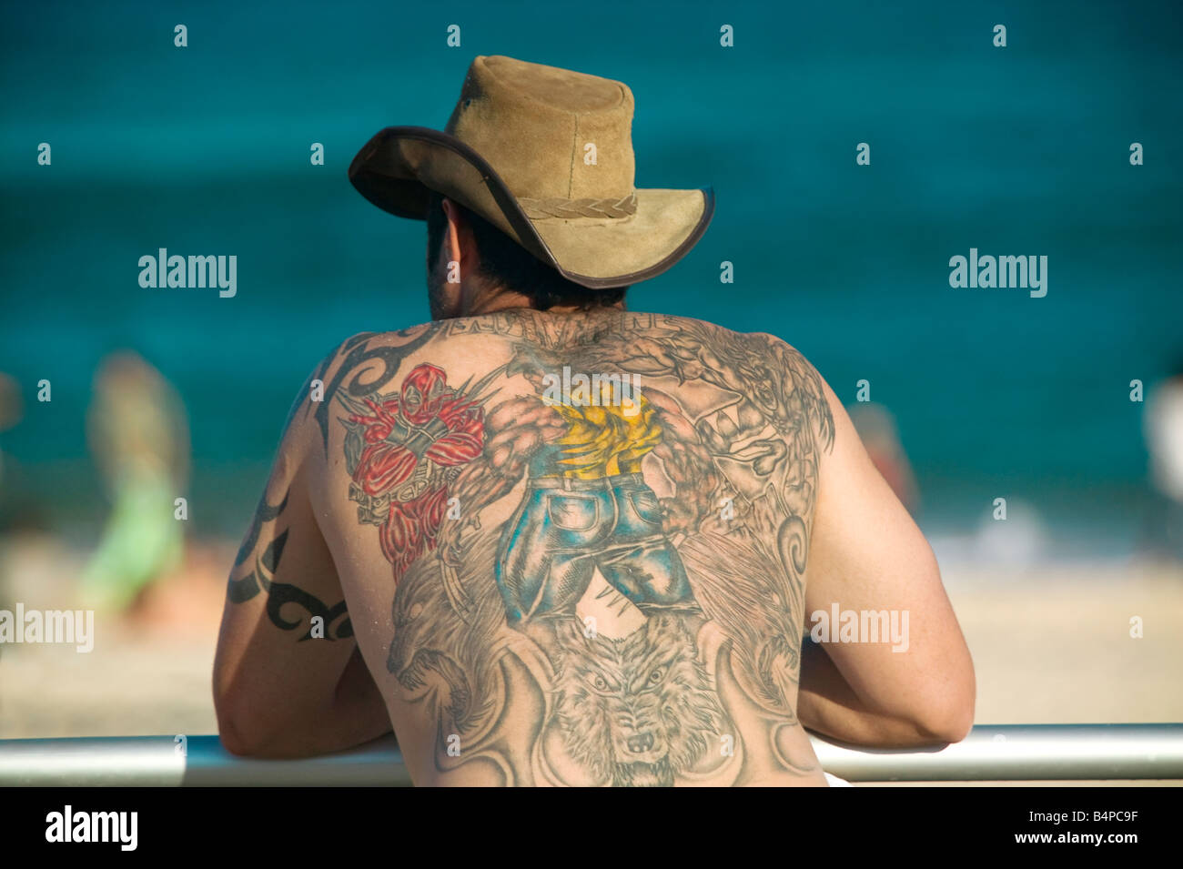 Australian men beach hi-res stock photography and images - Alamy
