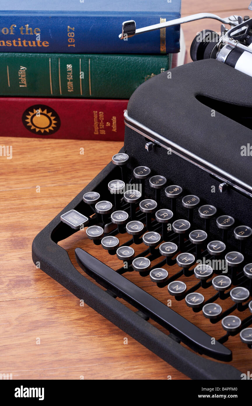 Keys of an antique typewriter, close-up Stock Photo - Alamy