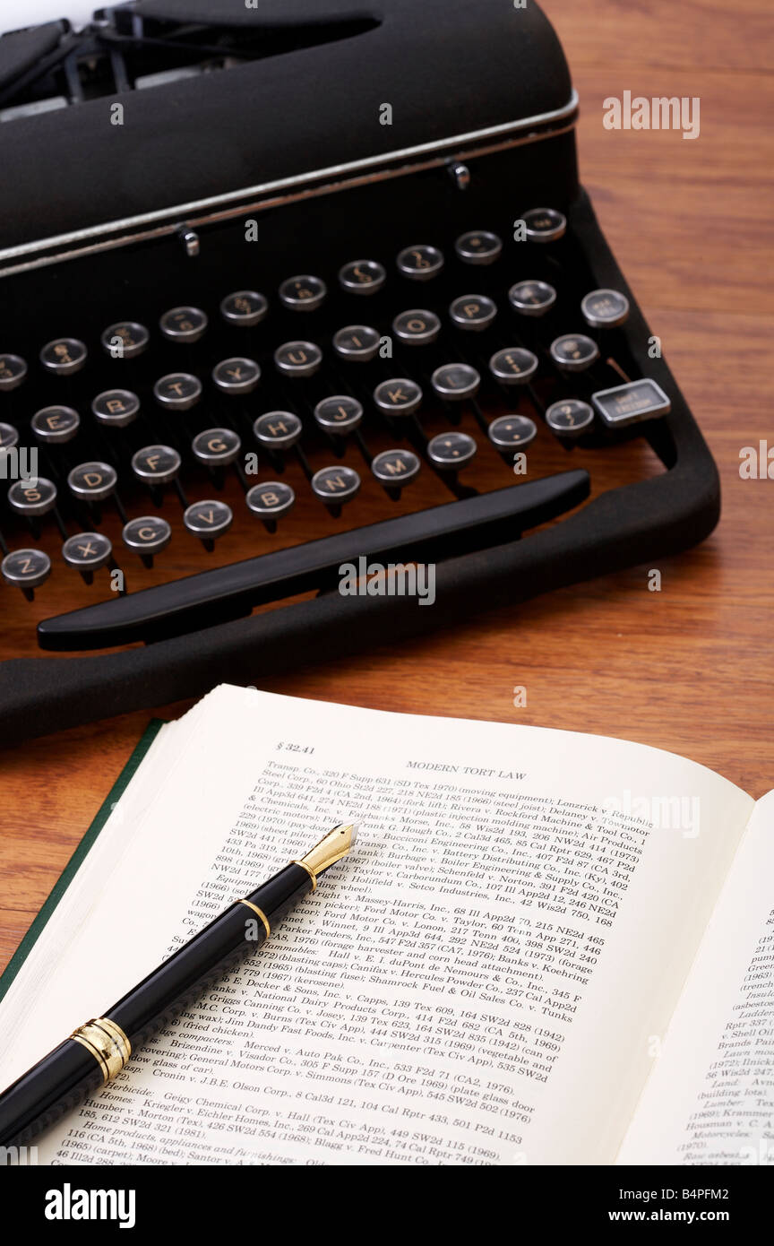 Sharp typewriter hi-res stock photography and images - Alamy