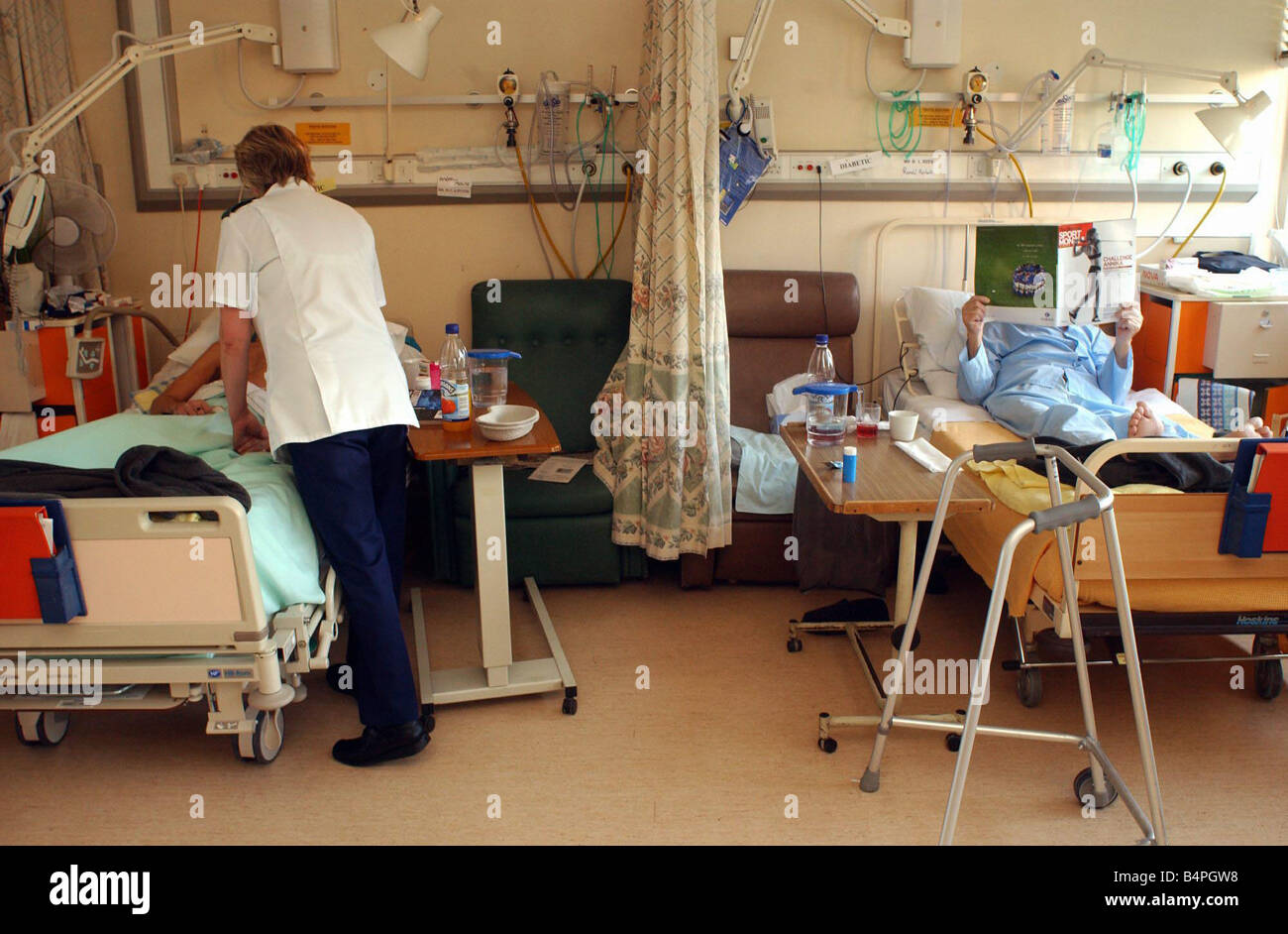 A file picture of an hospital ward and nurse 7th April 2003 Stock Photo ...