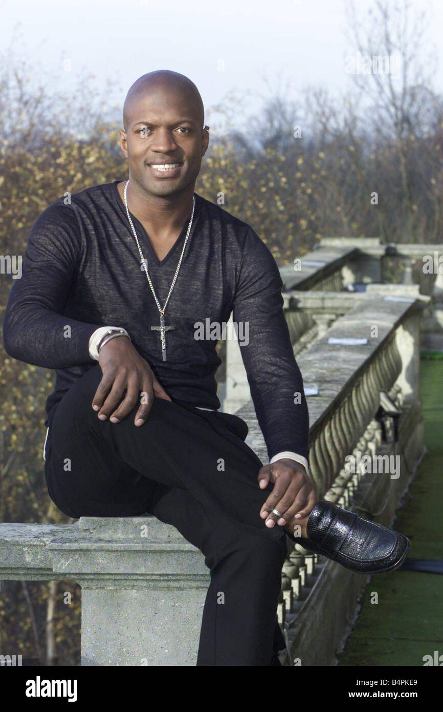 Celebrities 2000s hi-res stock photography and images - Alamy