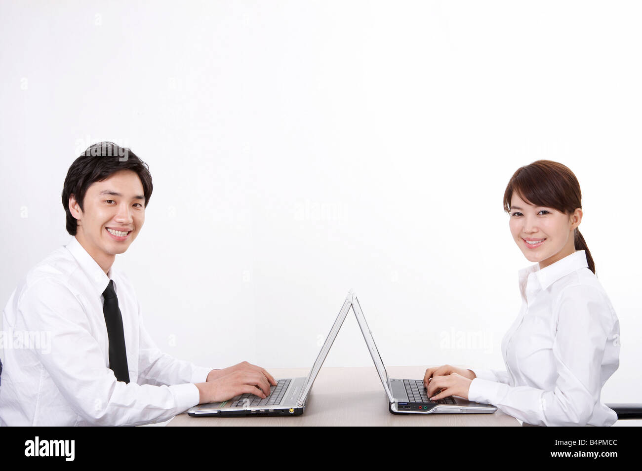 Portrait happy couple technologies hi-res stock photography and images ...