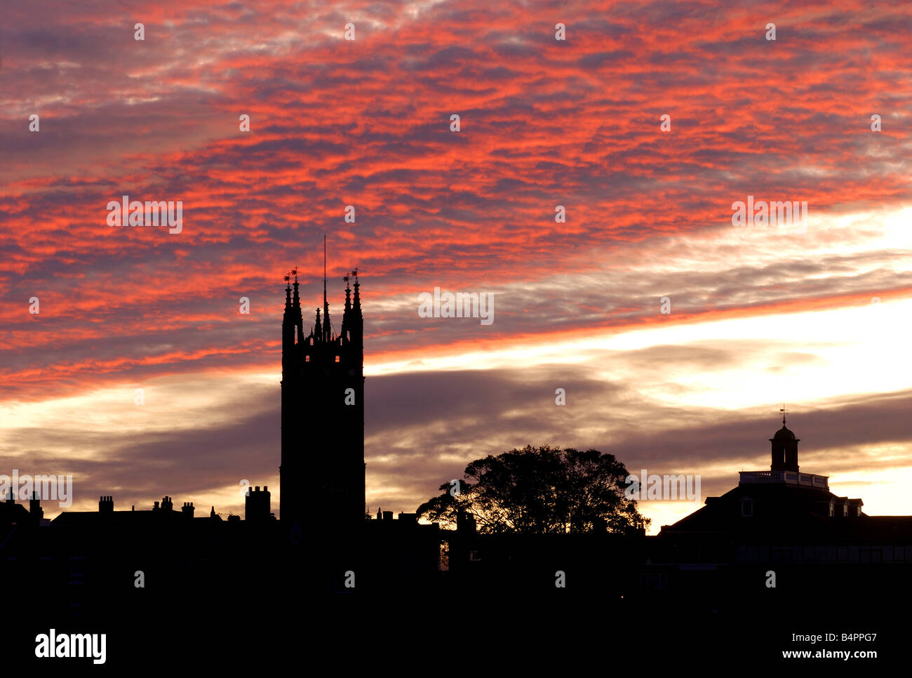 Dawn sky over Warwick town centre, Warwickshire, England, UK Stock ...