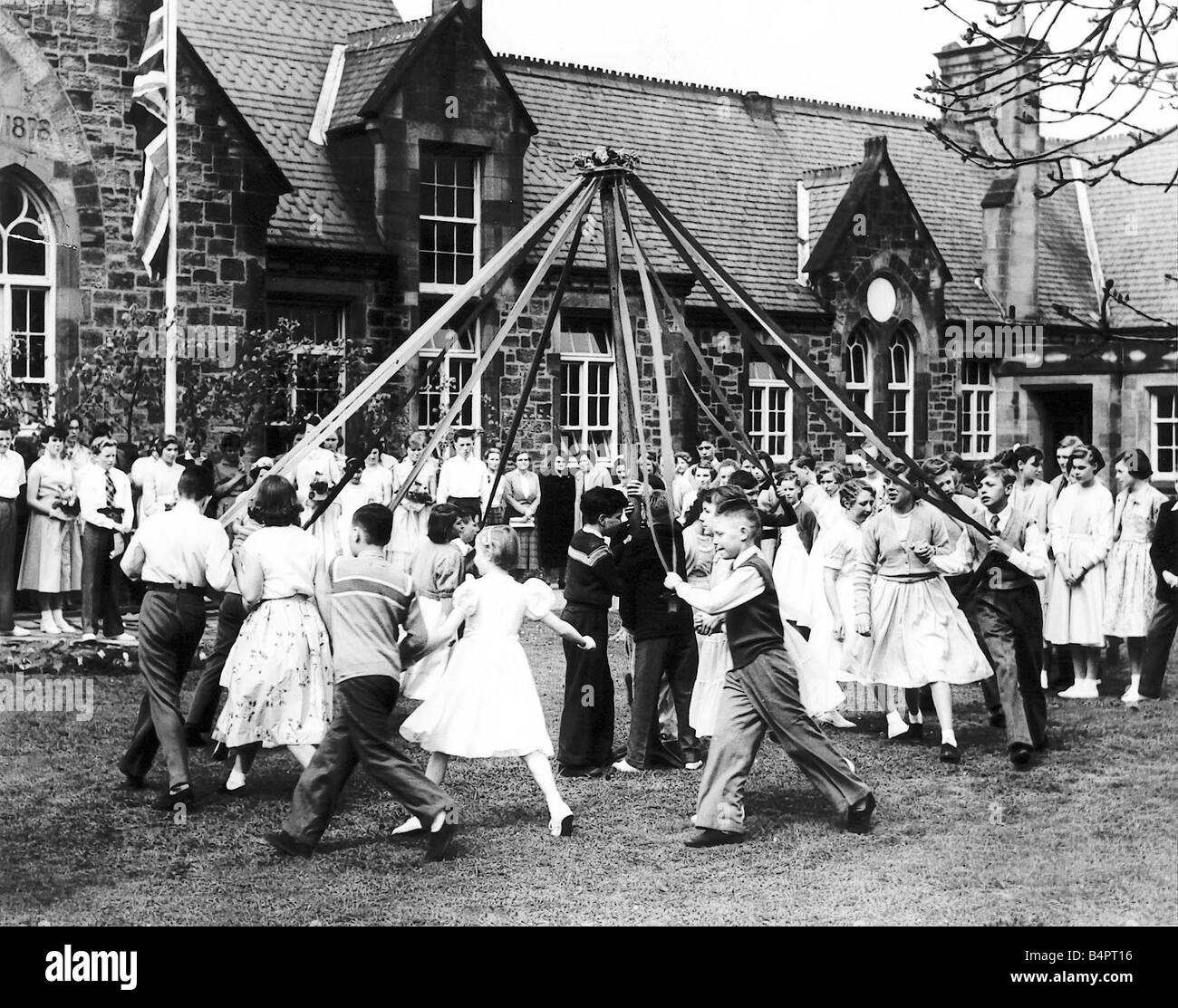 May pole dancing hi-res stock photography and images - Alamy