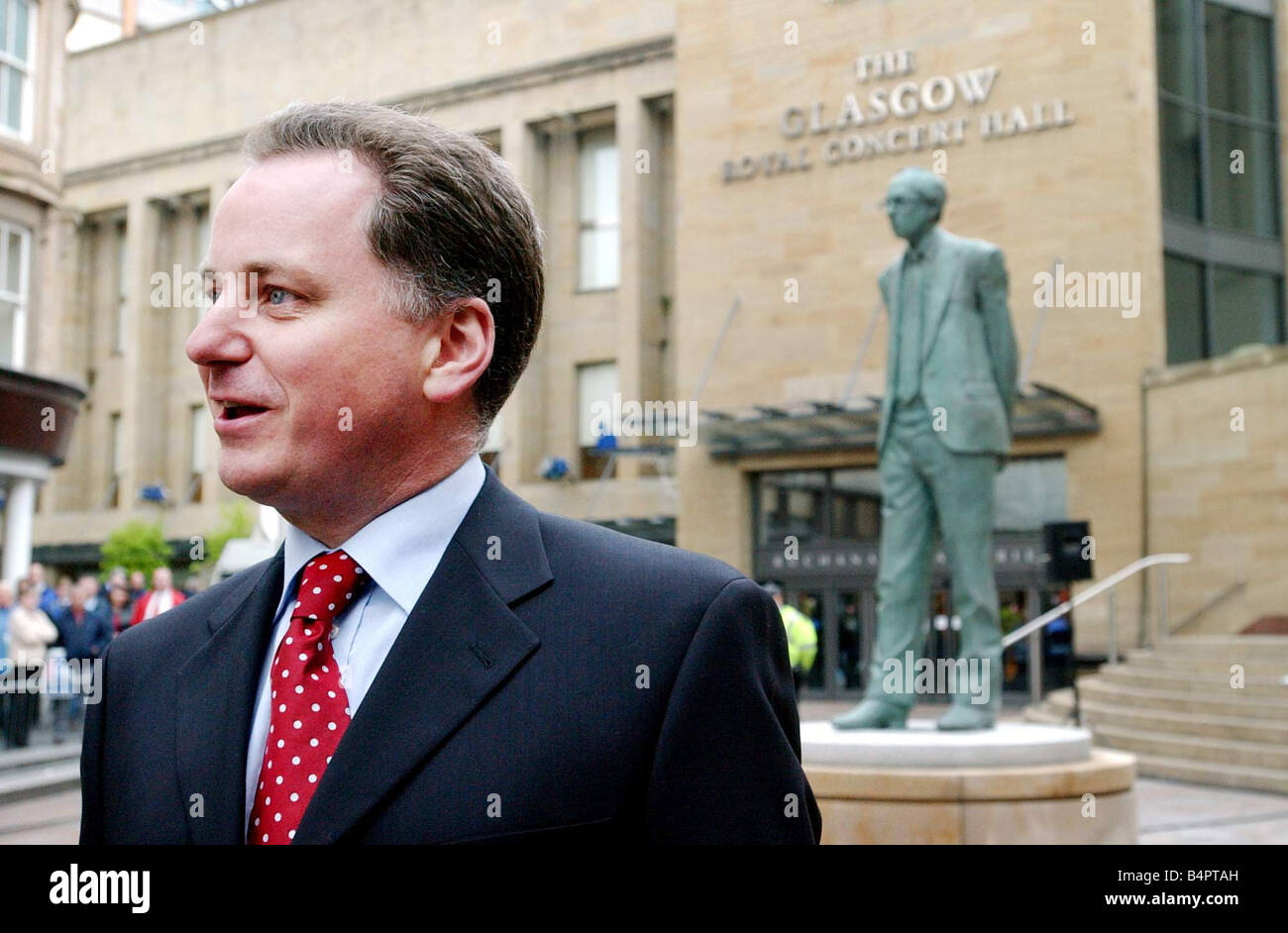 First Minister Jack McConnell May 2002 speaks to press at Donald Dewar ...