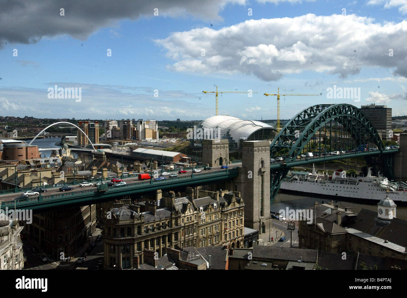 Panoramic views of Newcastle City Centre featuring the Tyne Bridge ...